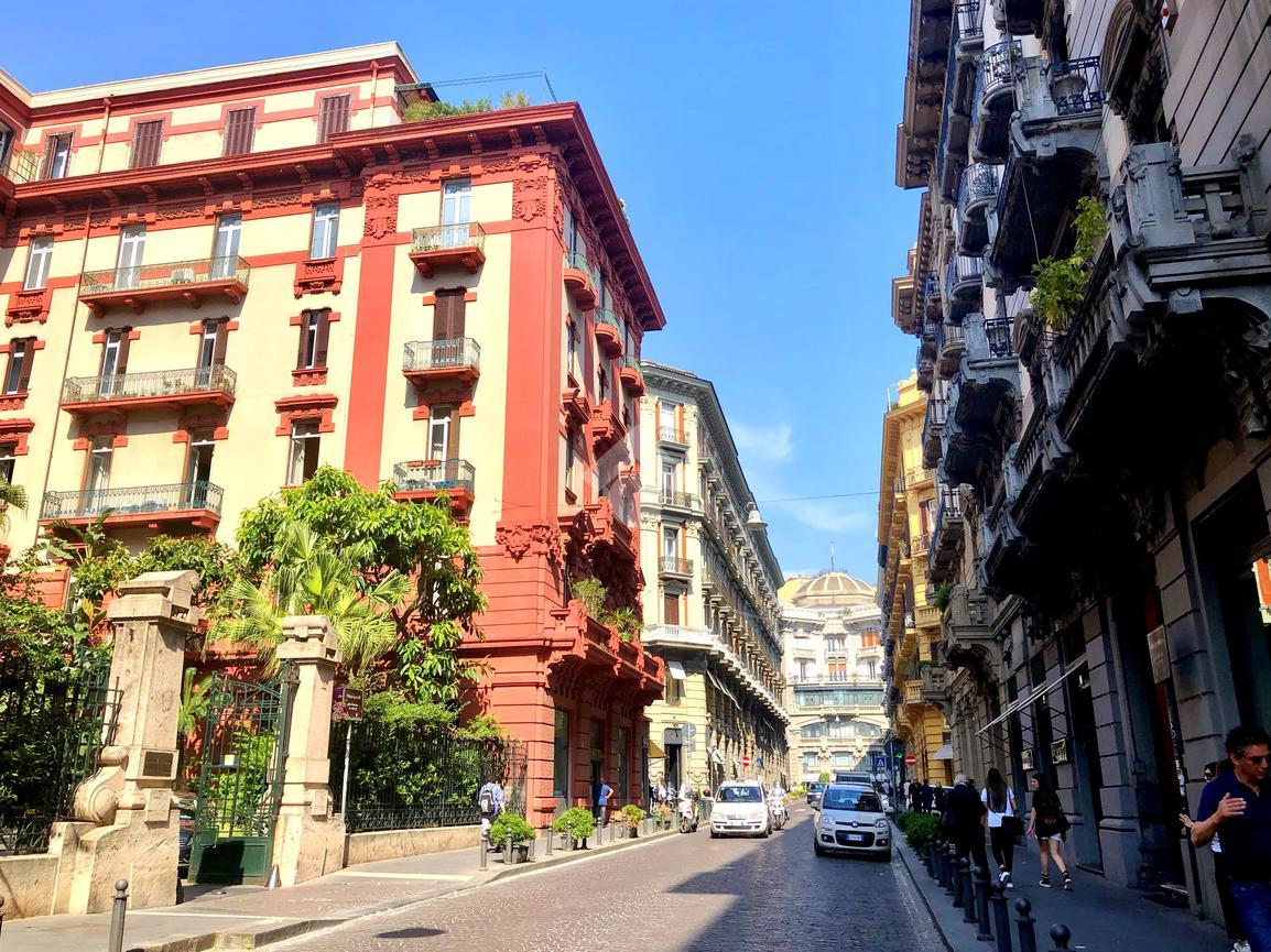 Appartamento in vendita a Napoli