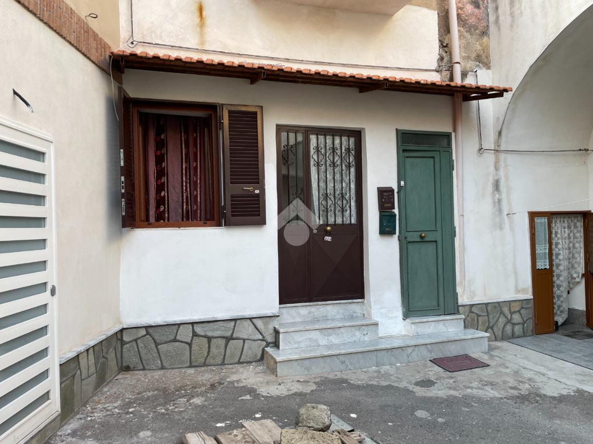 Appartamento in vendita a Pollena Trocchia