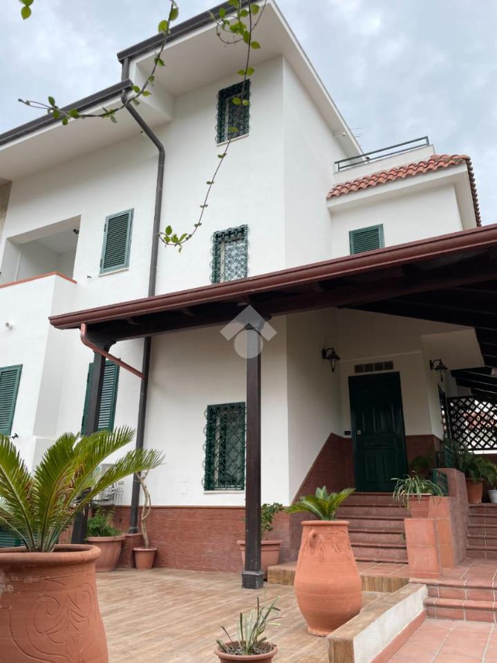 Villa in vendita a Pollena Trocchia