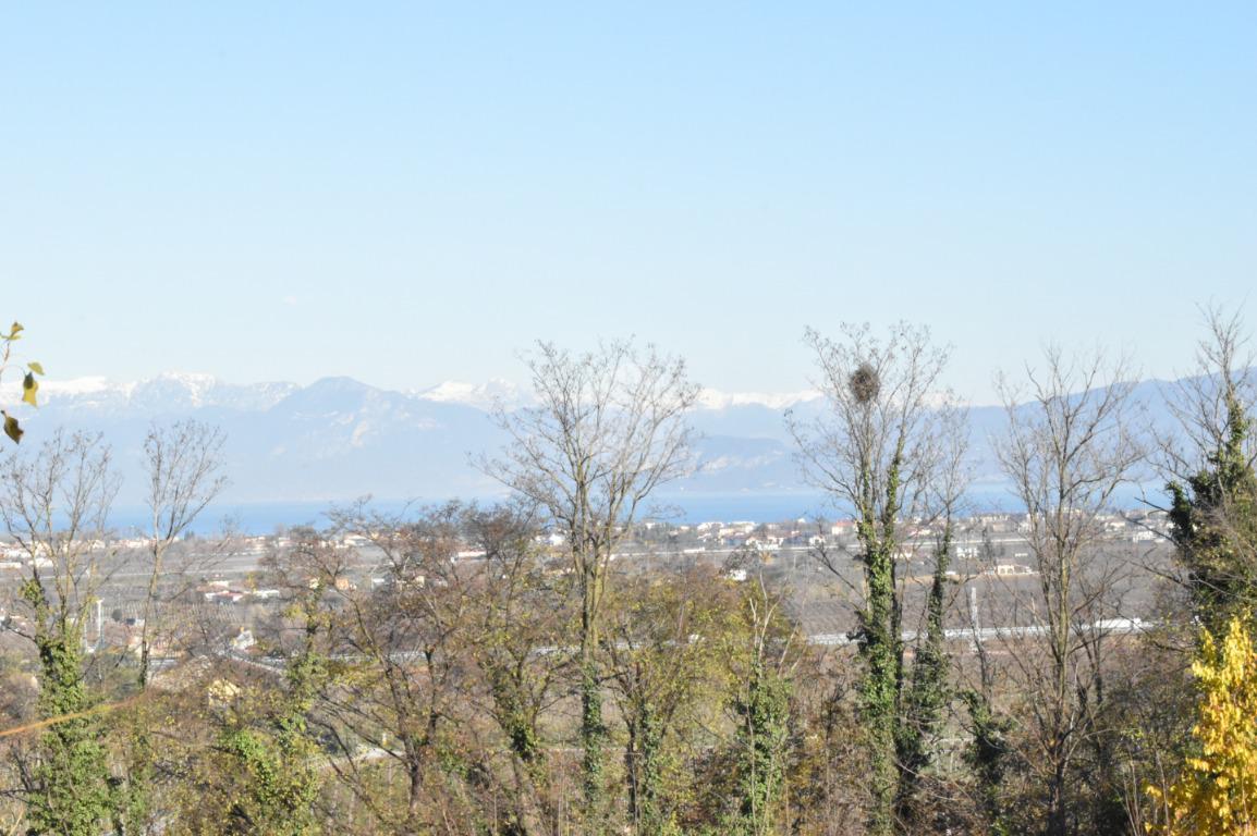 Terreno edificabile in vendita a Peschiera Del Garda