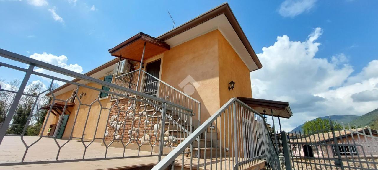 Appartamento in vendita a Caprino Veronese