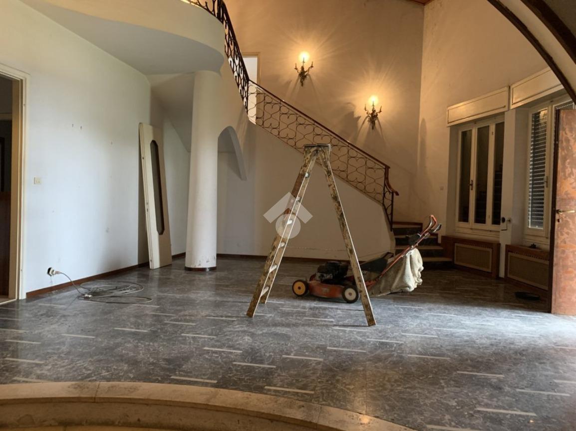 Villa in vendita a Cologne