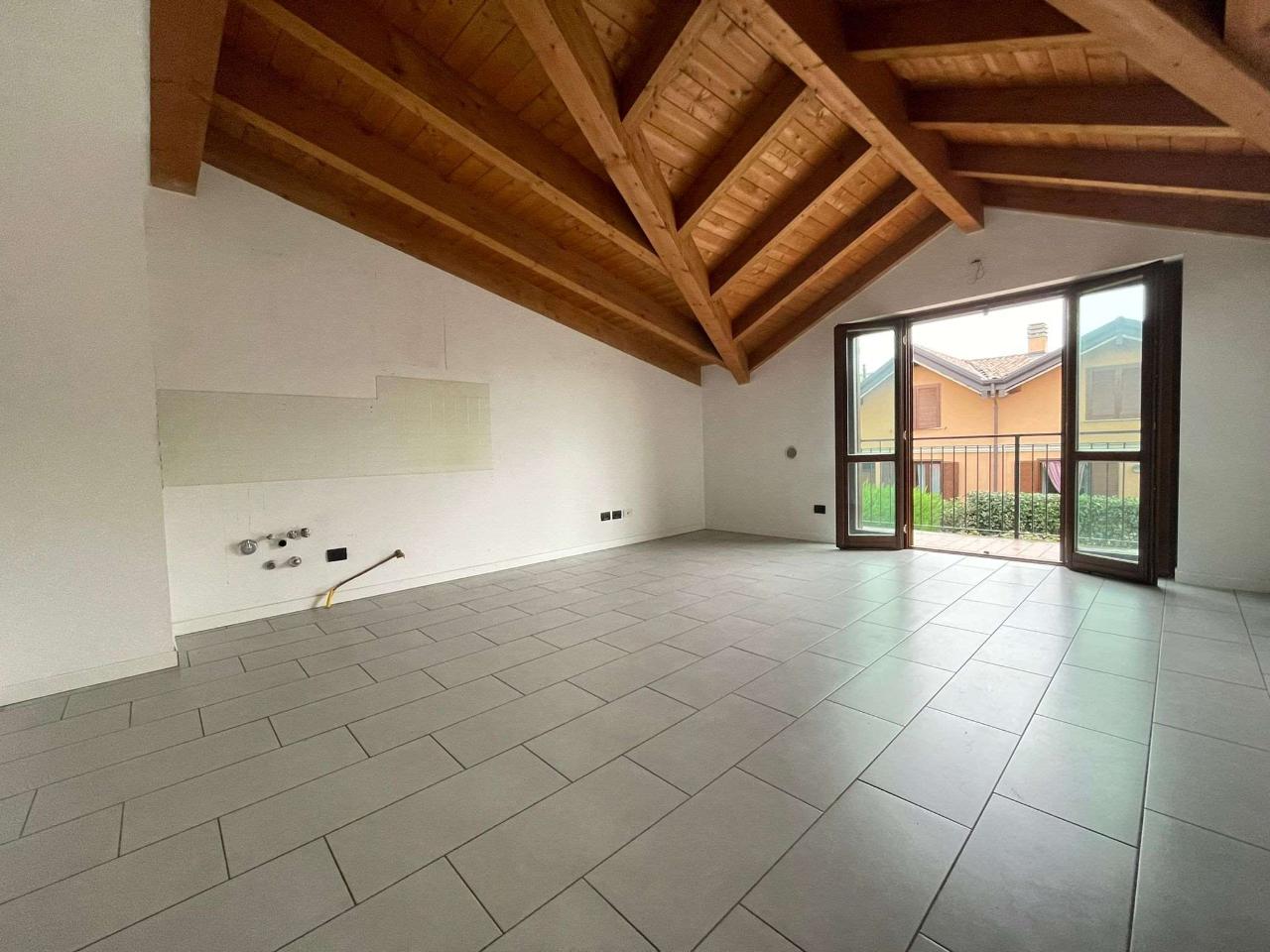 Appartamento in vendita a Guanzate