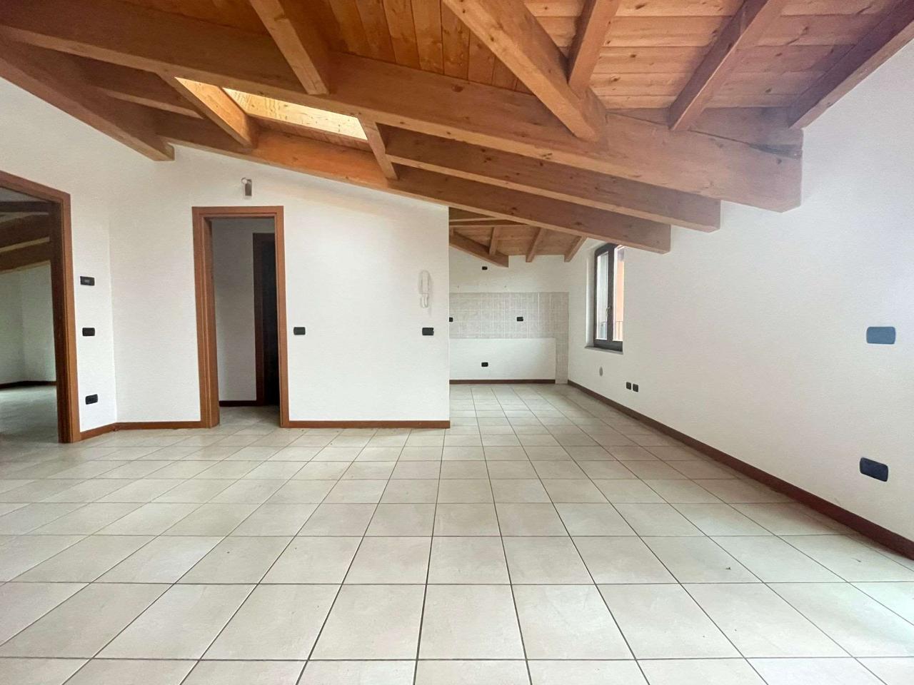 Appartamento in vendita a Guanzate