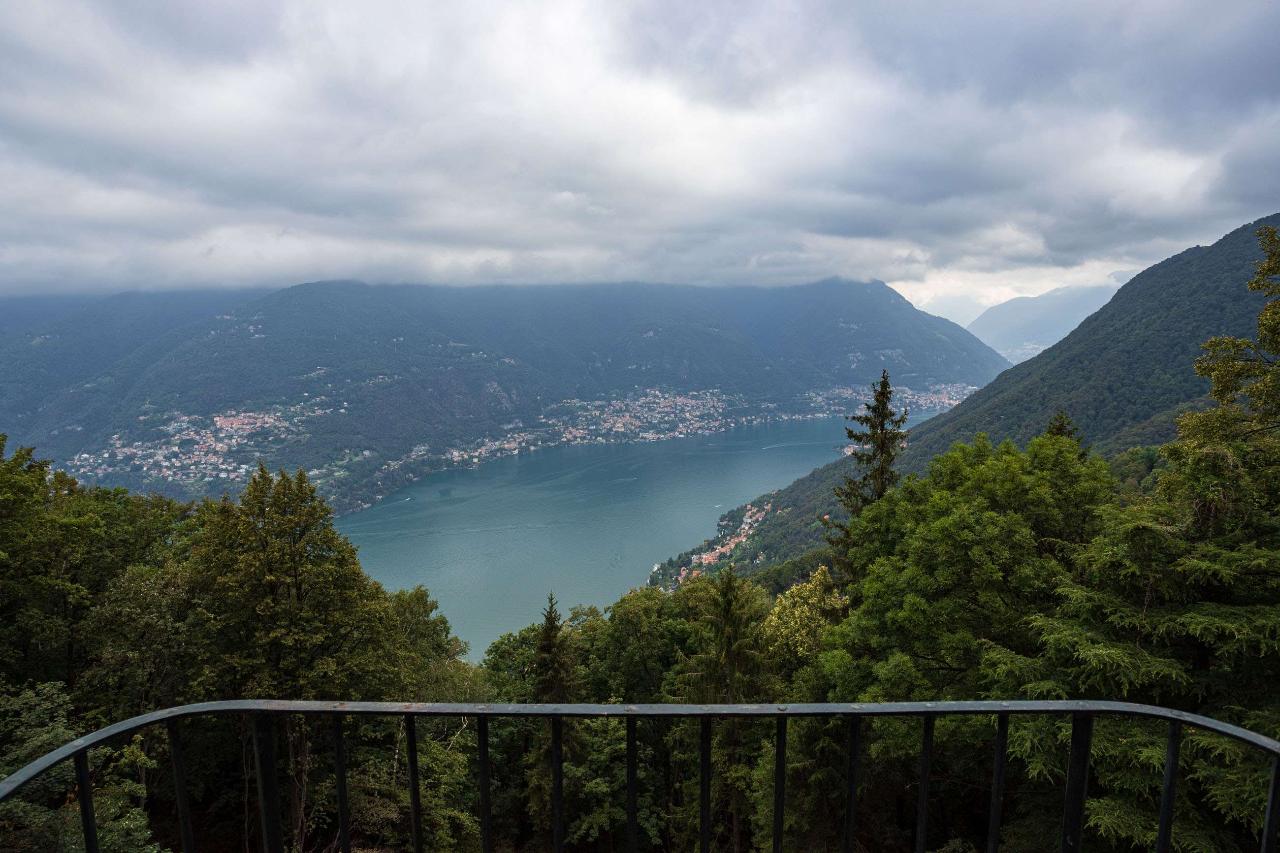 Appartamento in vendita a Brunate