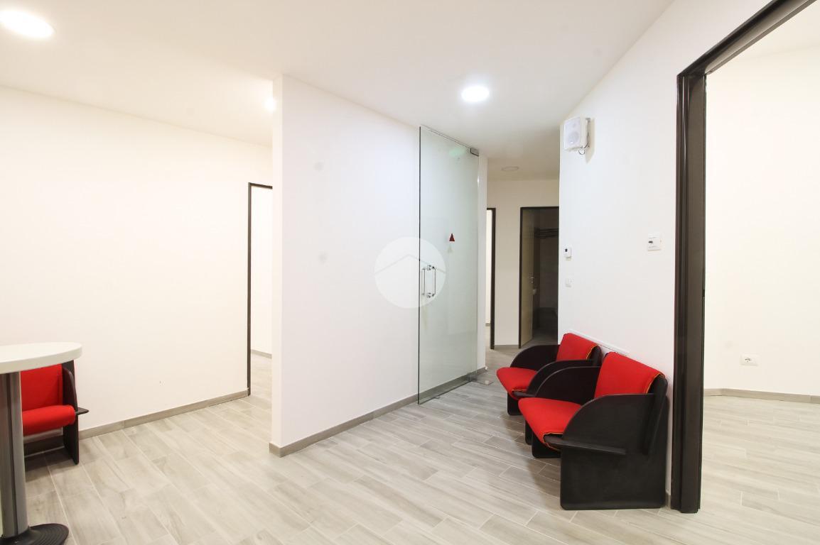 Appartamento in vendita a L'Aquila Foto-2