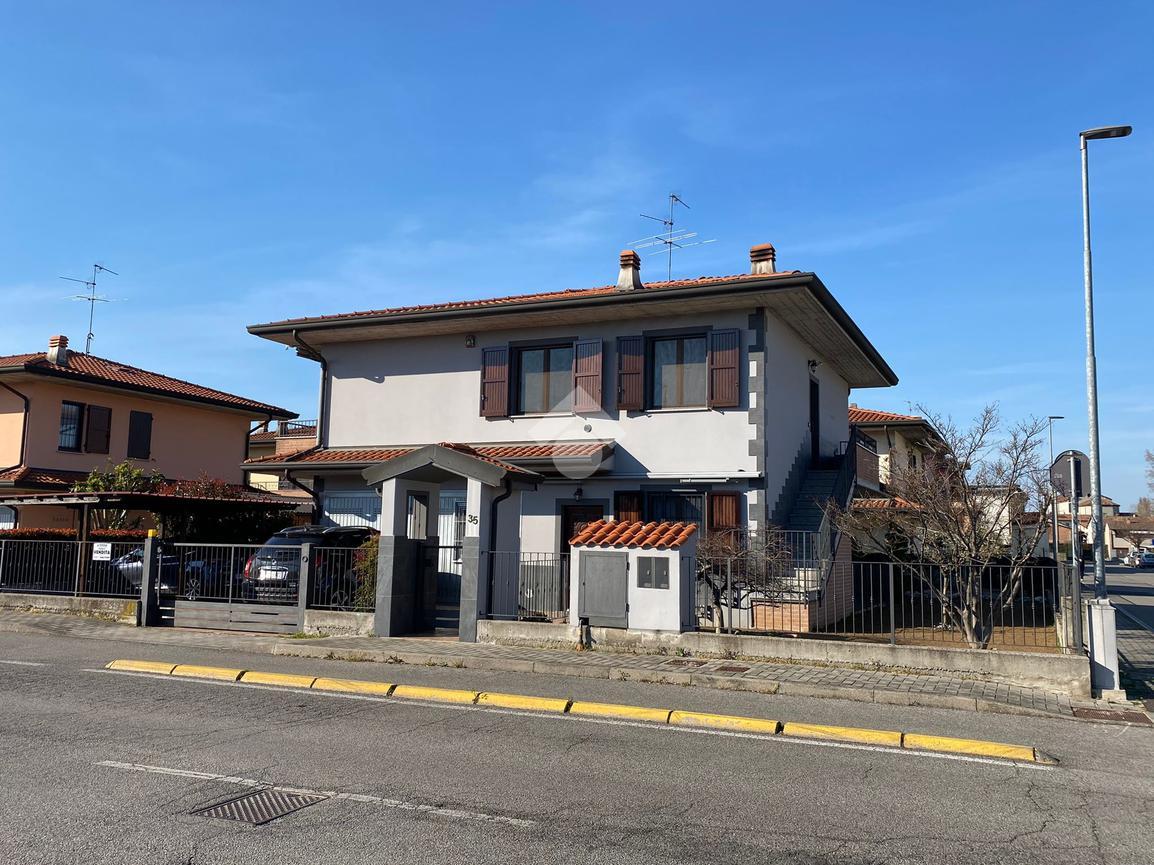 Villa in vendita a Arzago D'Adda