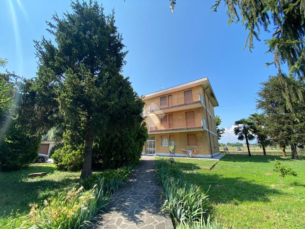 Appartamento in vendita a Arzago D'Adda