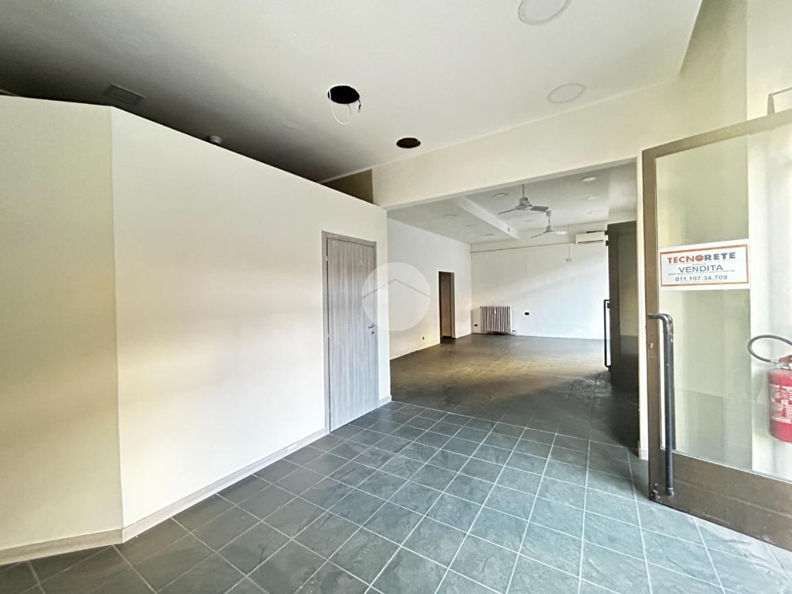 Negozio in vendita a Moncalieri