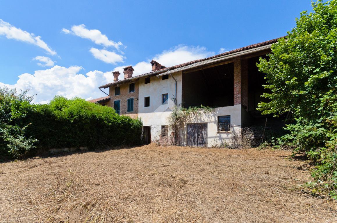 Rustico in vendita a Riva Presso Chieri