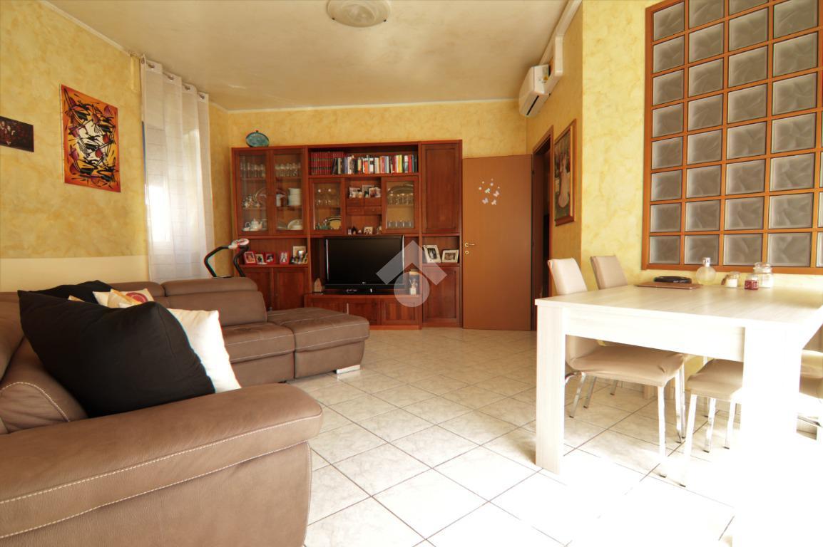 Appartamento in vendita a Casatenovo