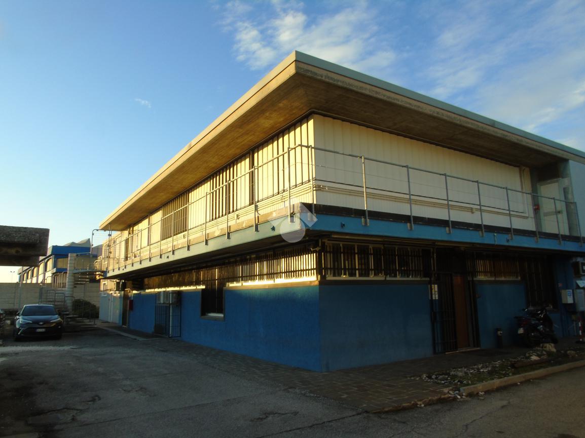 Capannone in affitto a San Zeno Naviglio