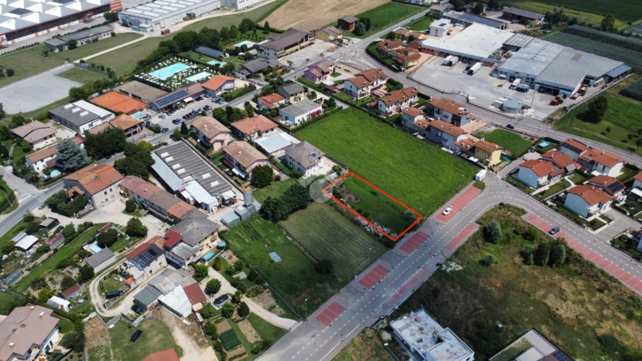 Terreno edificabile in vendita a Oppeano