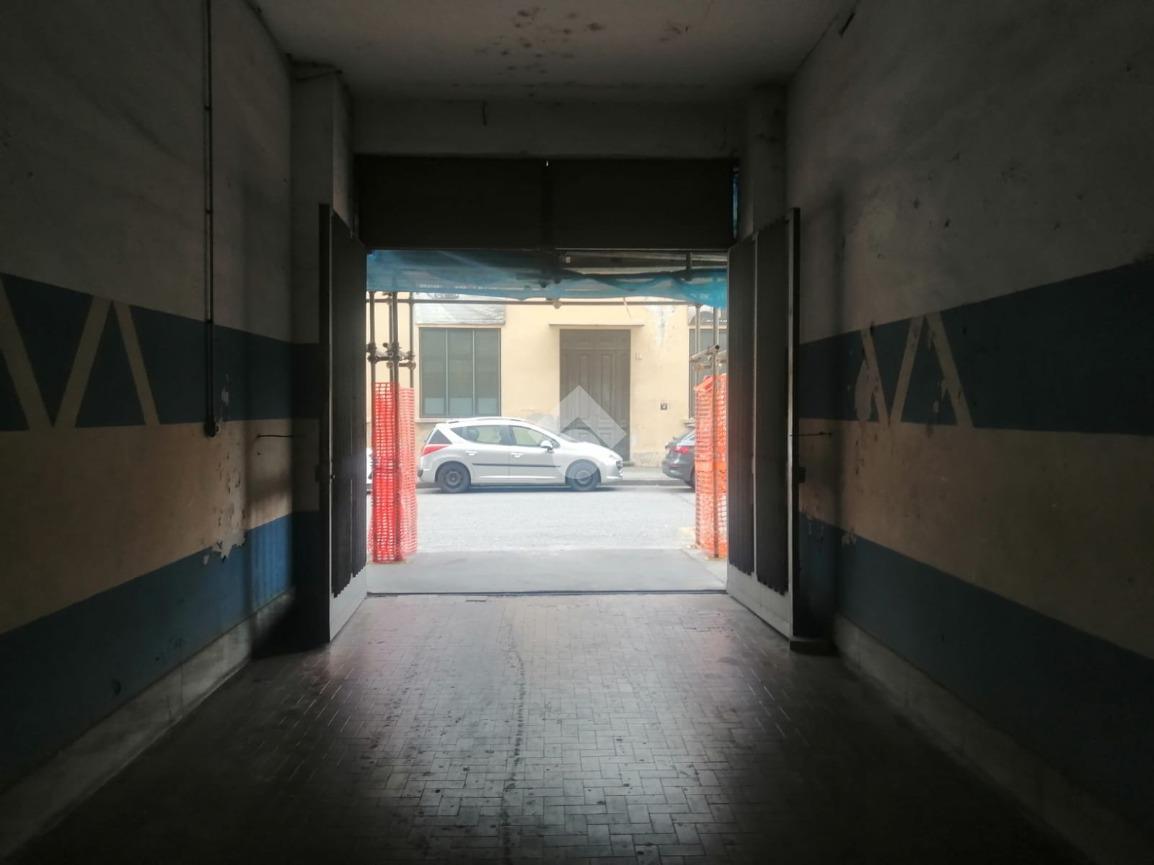 Magazzino in vendita a Torino