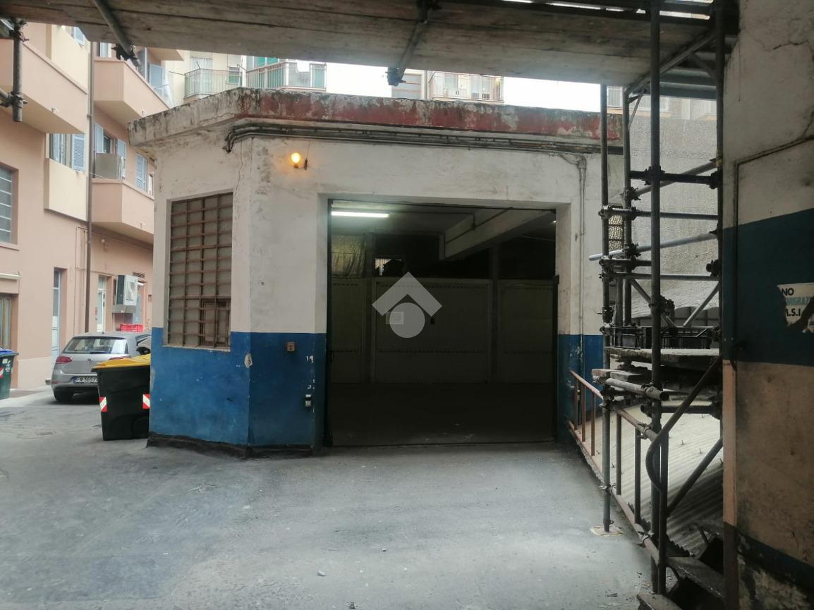 Magazzino in vendita a Torino