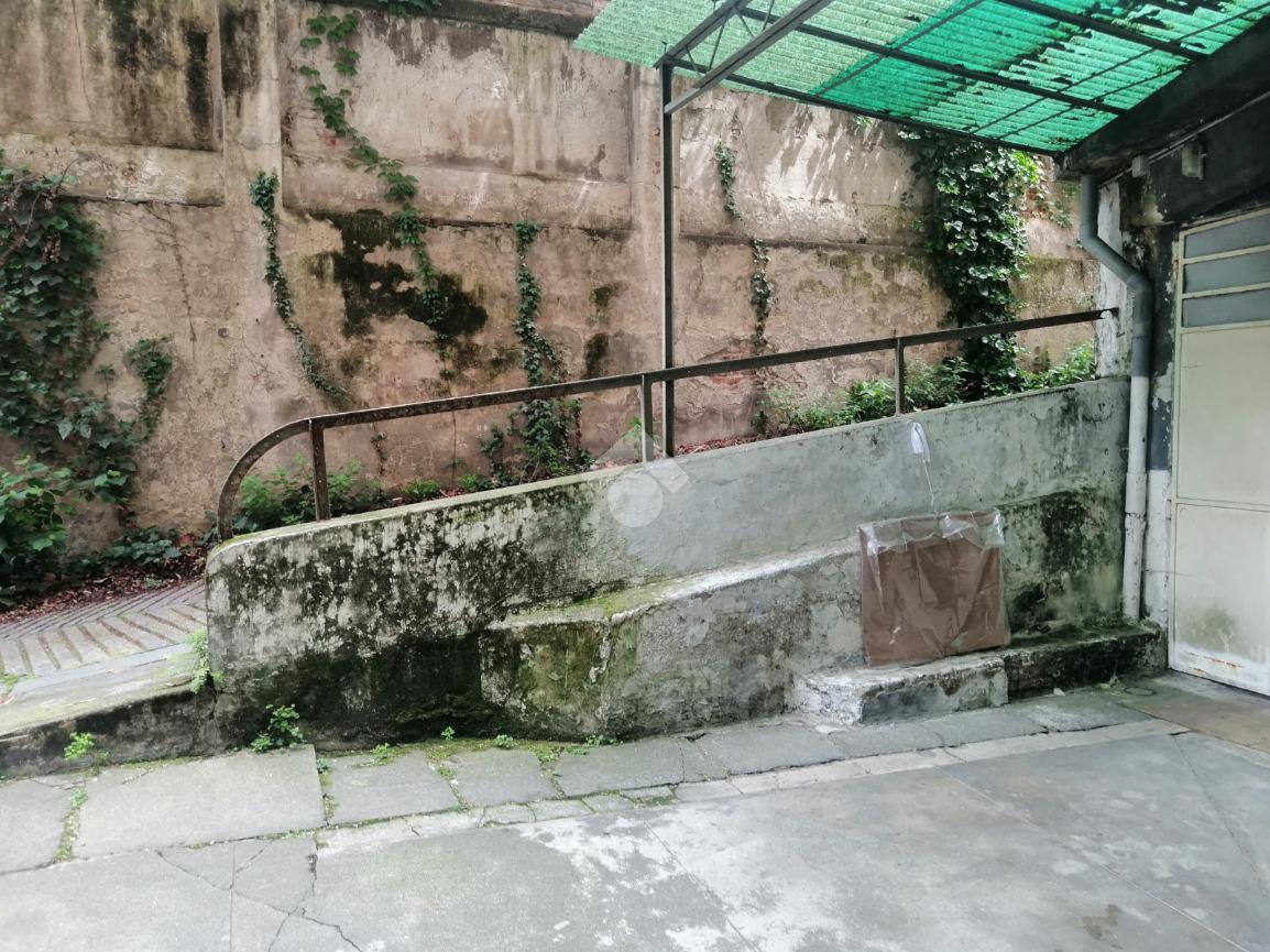 Magazzino in vendita a Torino