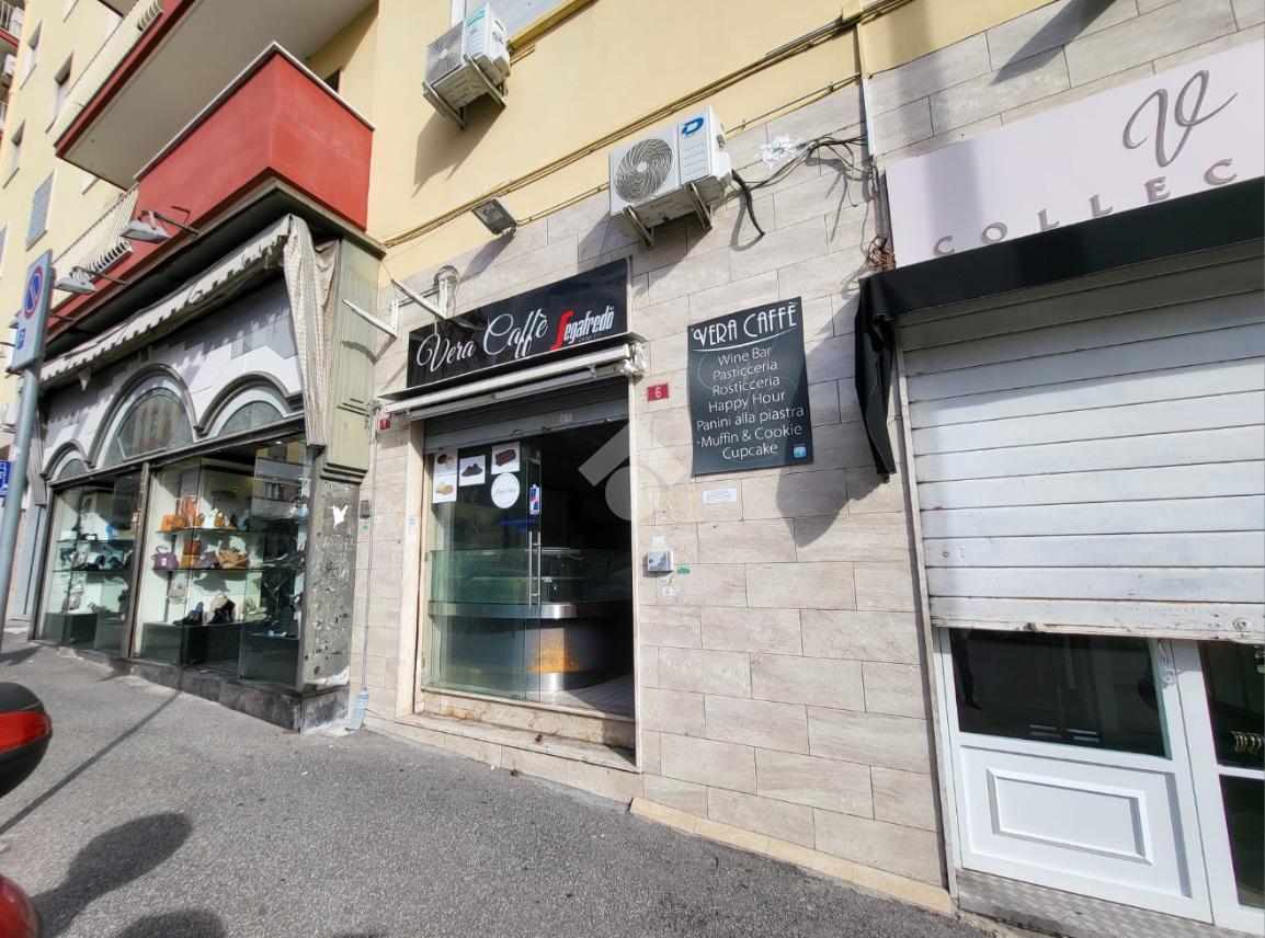 Negozio in vendita a Napoli