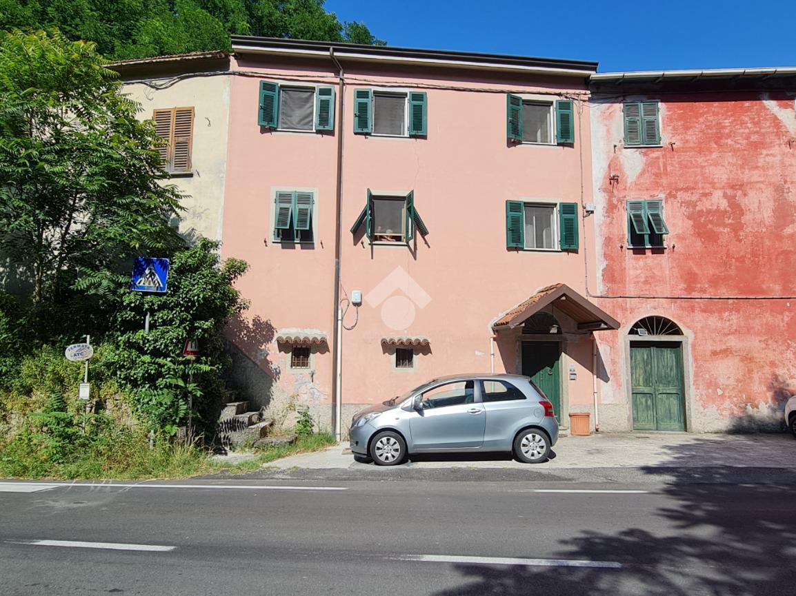 Appartamento in vendita a Ricco' Del Golfo Di Spezia