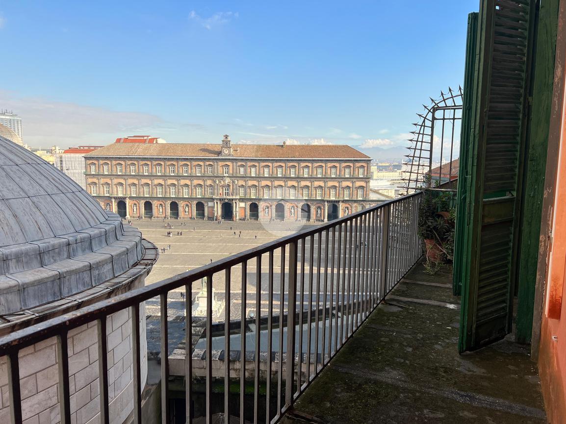 Appartamento in vendita a Napoli