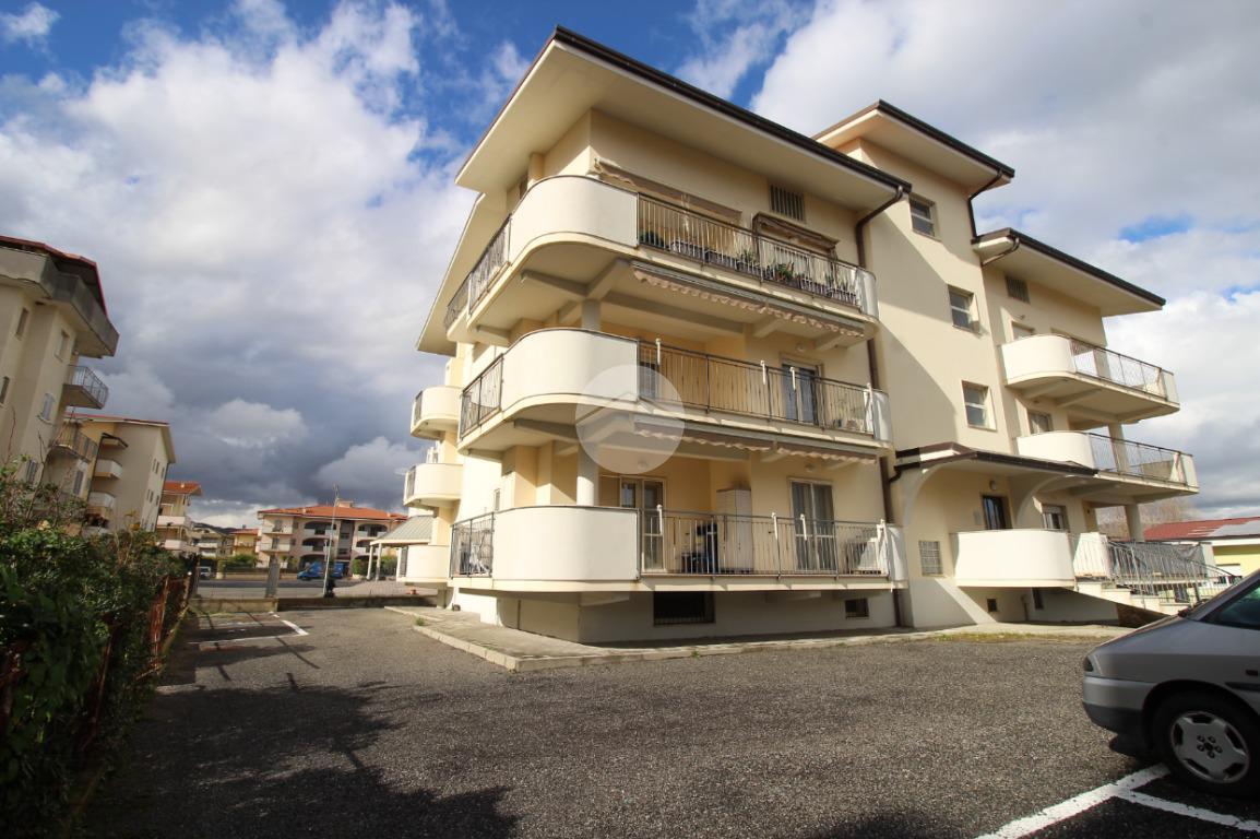 Appartamento in vendita a Davoli