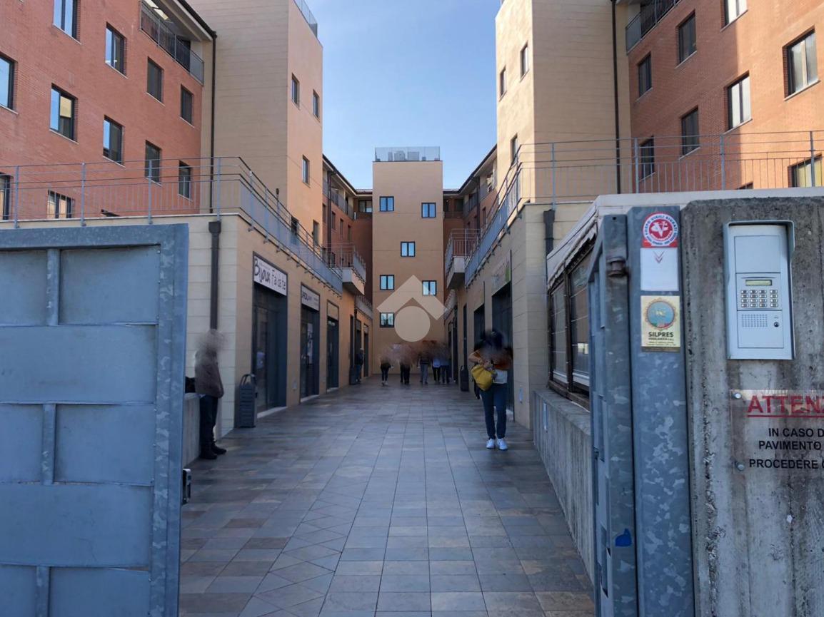 Box in vendita a Livorno