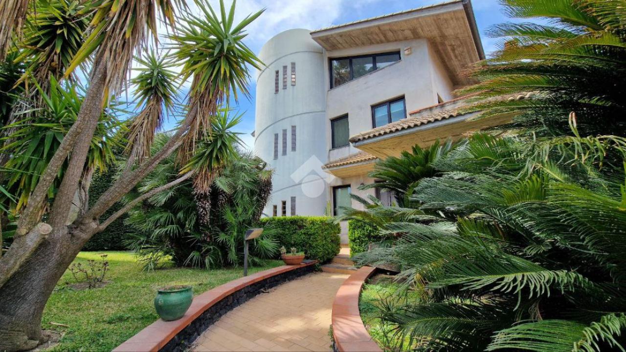 Villa in vendita a Aci Sant'Antonio