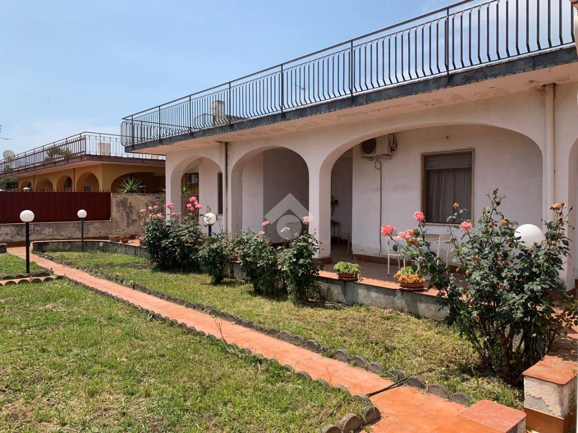 Villa in vendita a Giarre