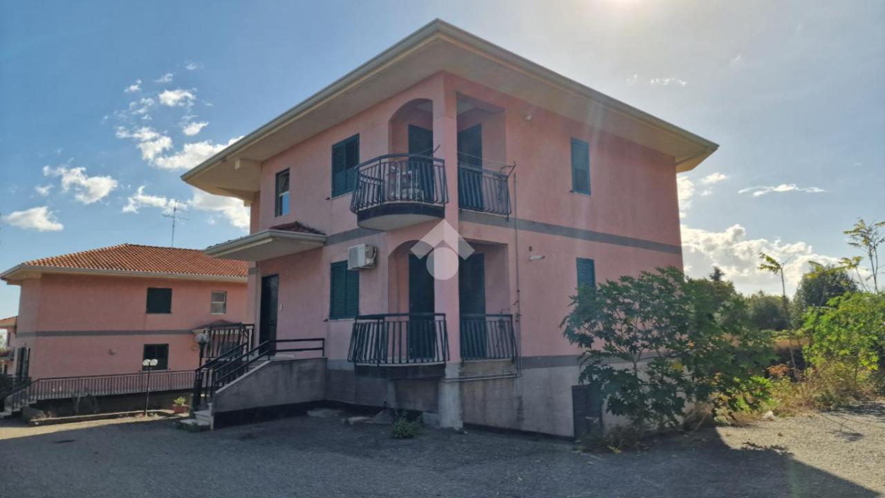 Appartamento in affitto a Aci Sant'Antonio