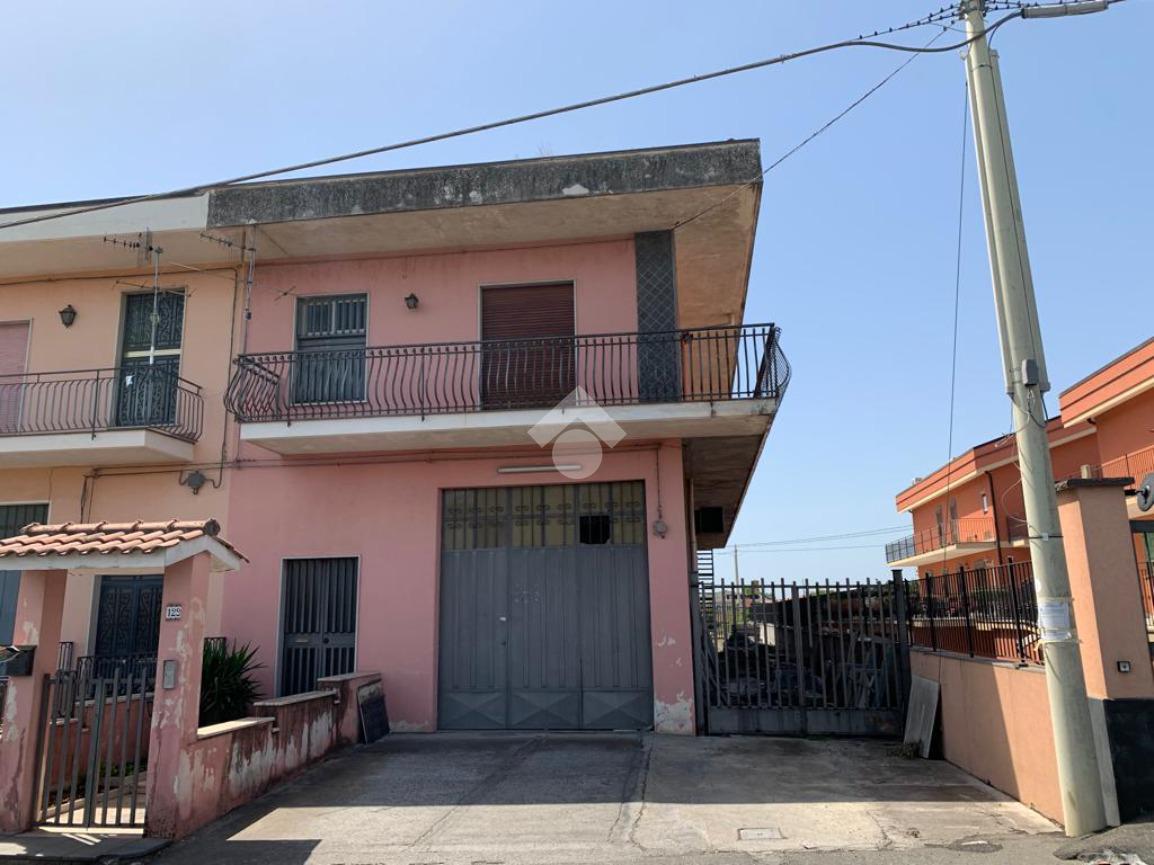 Casa indipendente in affitto a Giarre