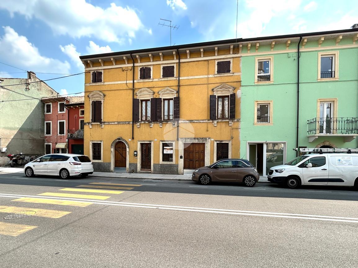 Casa indipendente in vendita a Verona