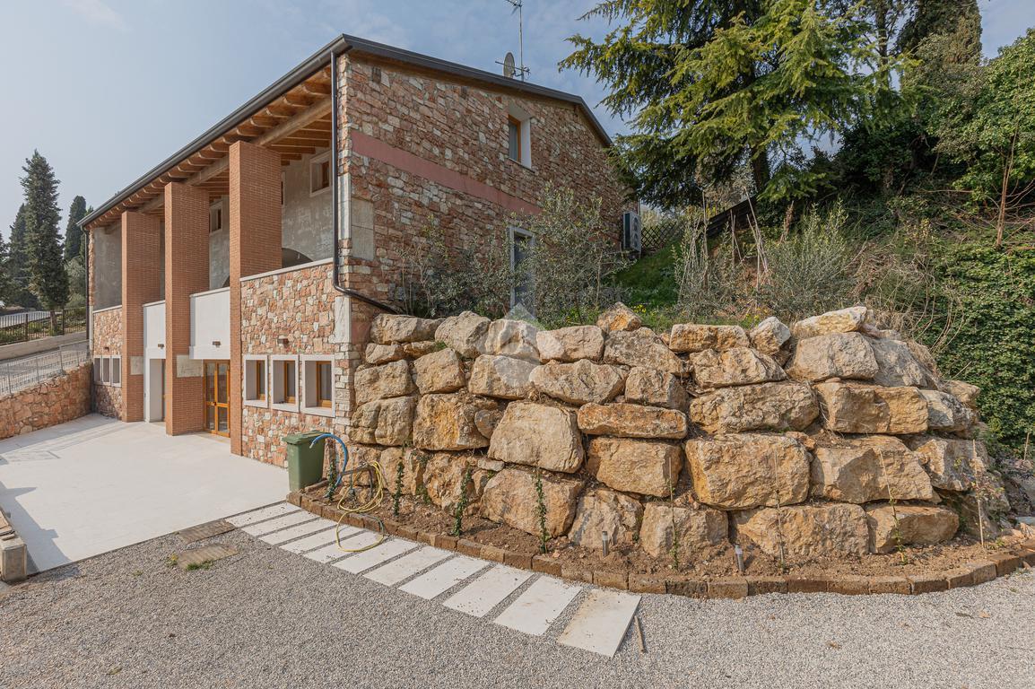 Casa indipendente in vendita a Sant'Ambrogio Di Valpolicella