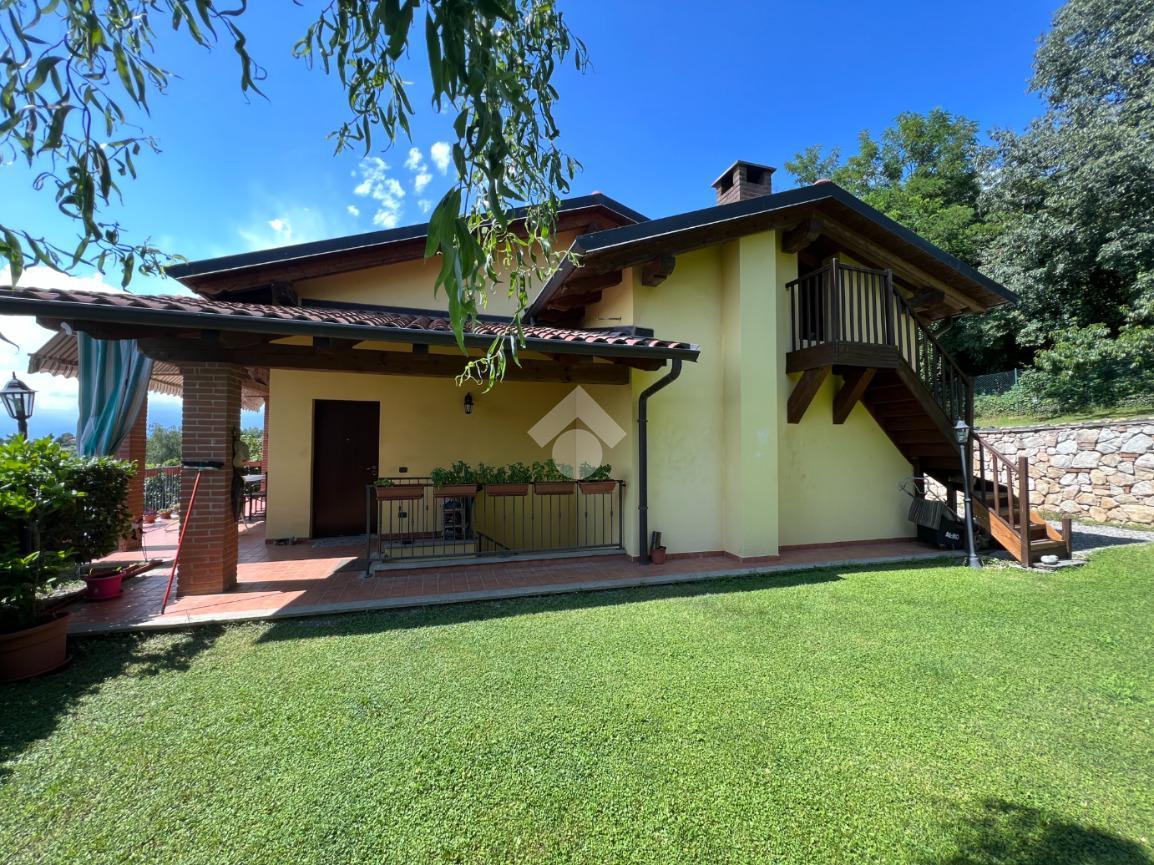 Villa in vendita a Roppolo