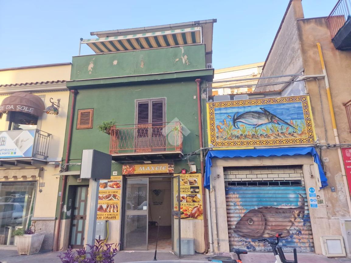 Negozio in affitto a Palermo