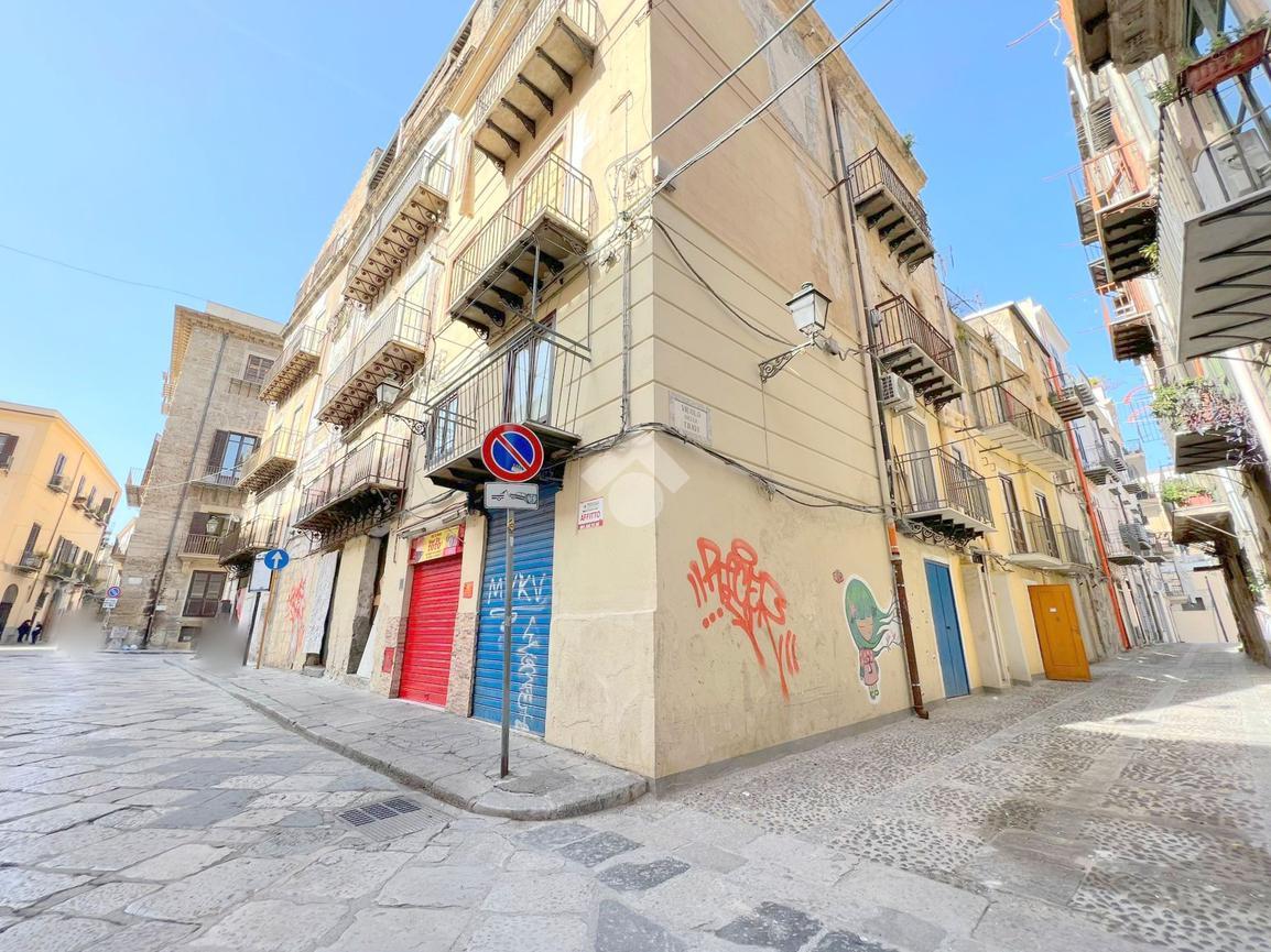 Negozio in affitto a Palermo