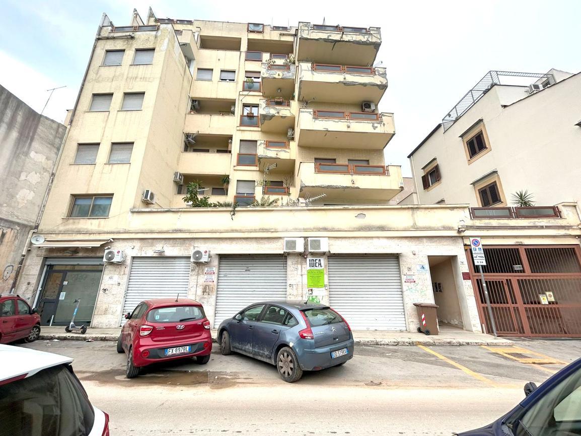 Negozio in affitto a Palermo
