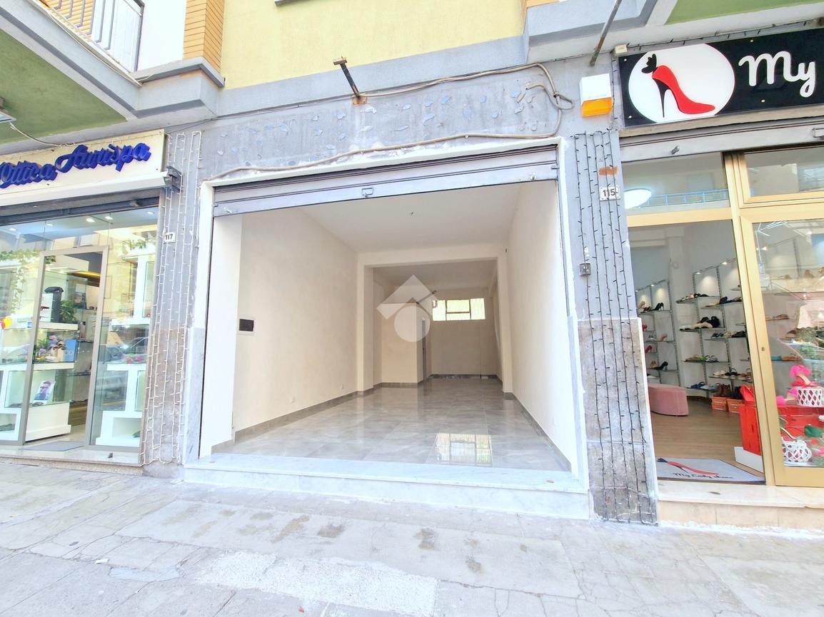 Negozio in affitto a Palermo