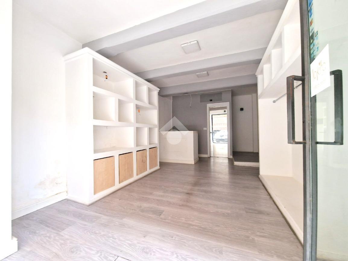 Negozio in affitto a Palermo