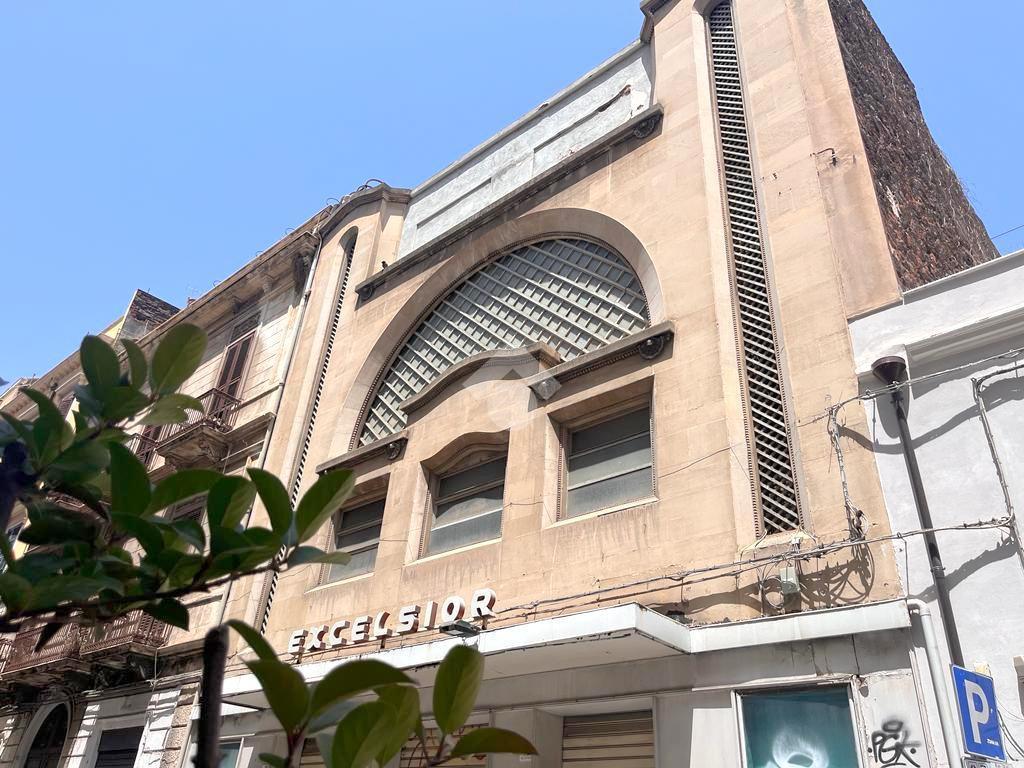 Palazzina commerciale in vendita a Catania