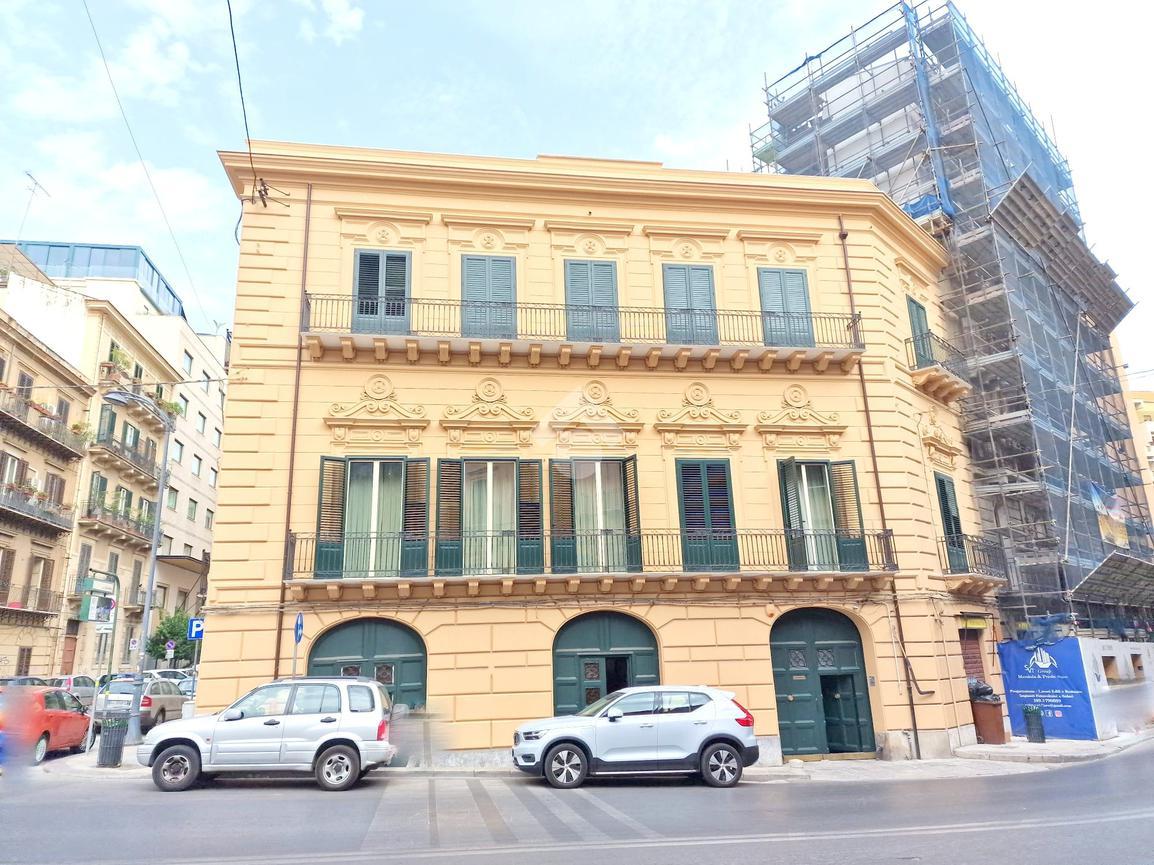 Negozio in affitto a Palermo
