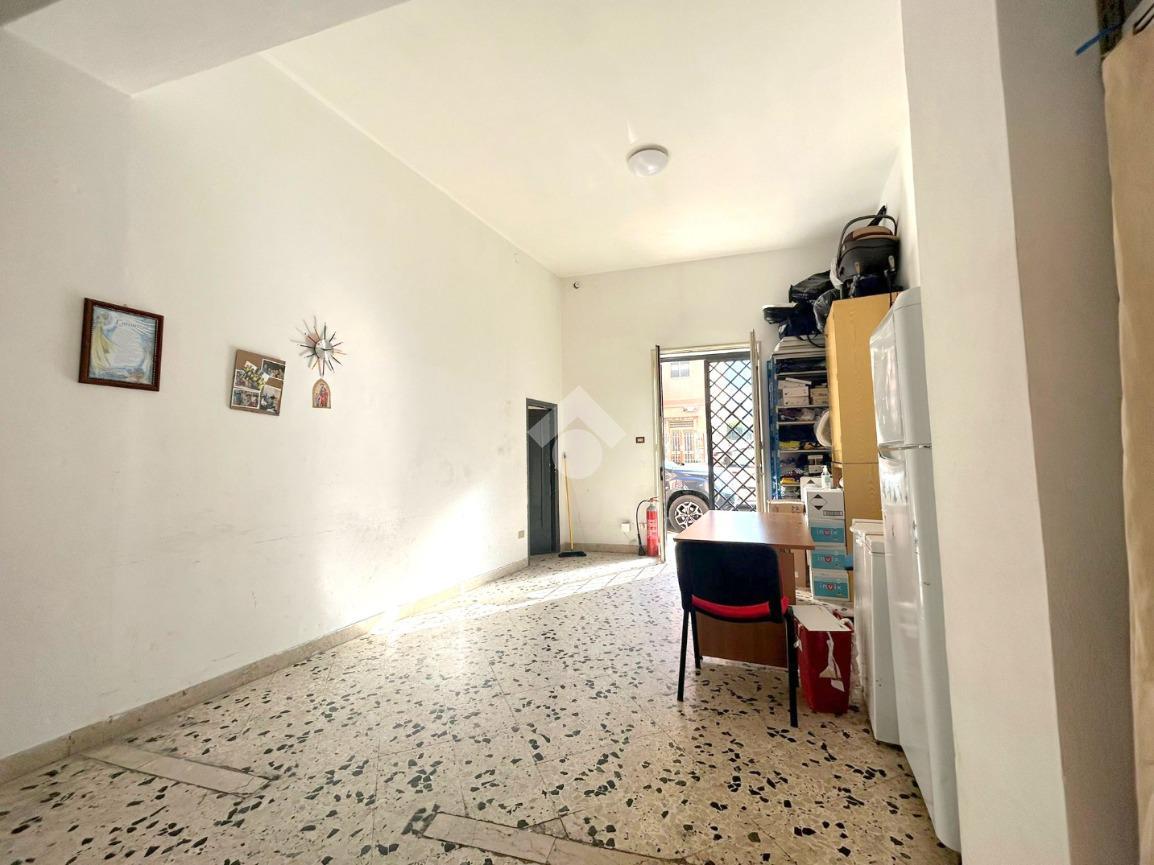 Negozio in affitto a Palermo