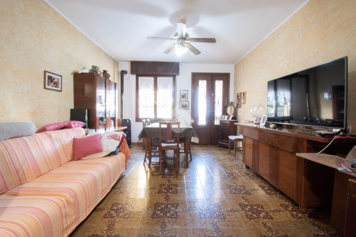 Casa indipendente in vendita a Carpi