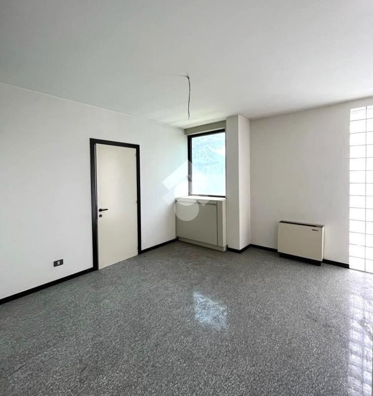 Ufficio in vendita a Foligno