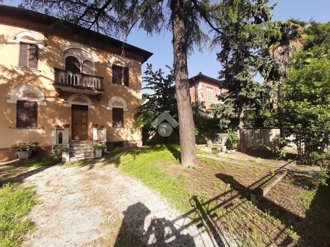 Villa in vendita a Foligno