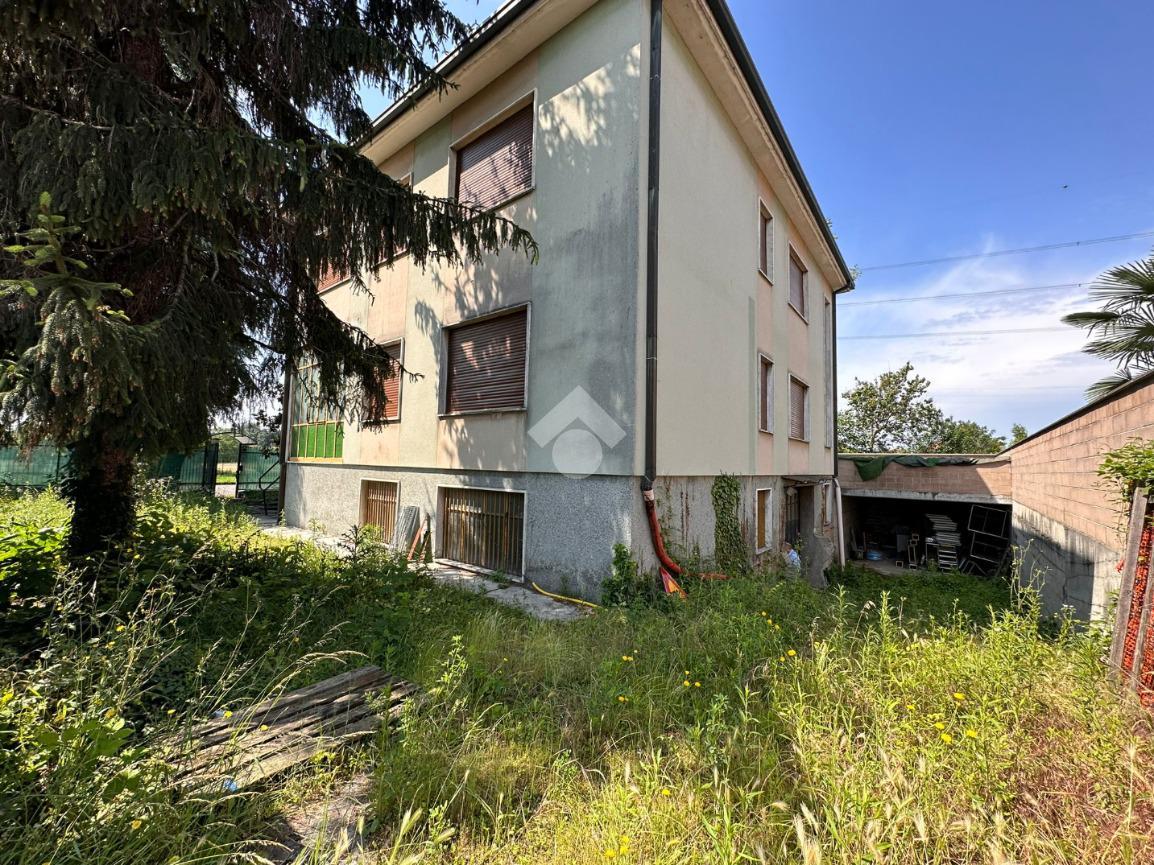 Villa in vendita a Desio