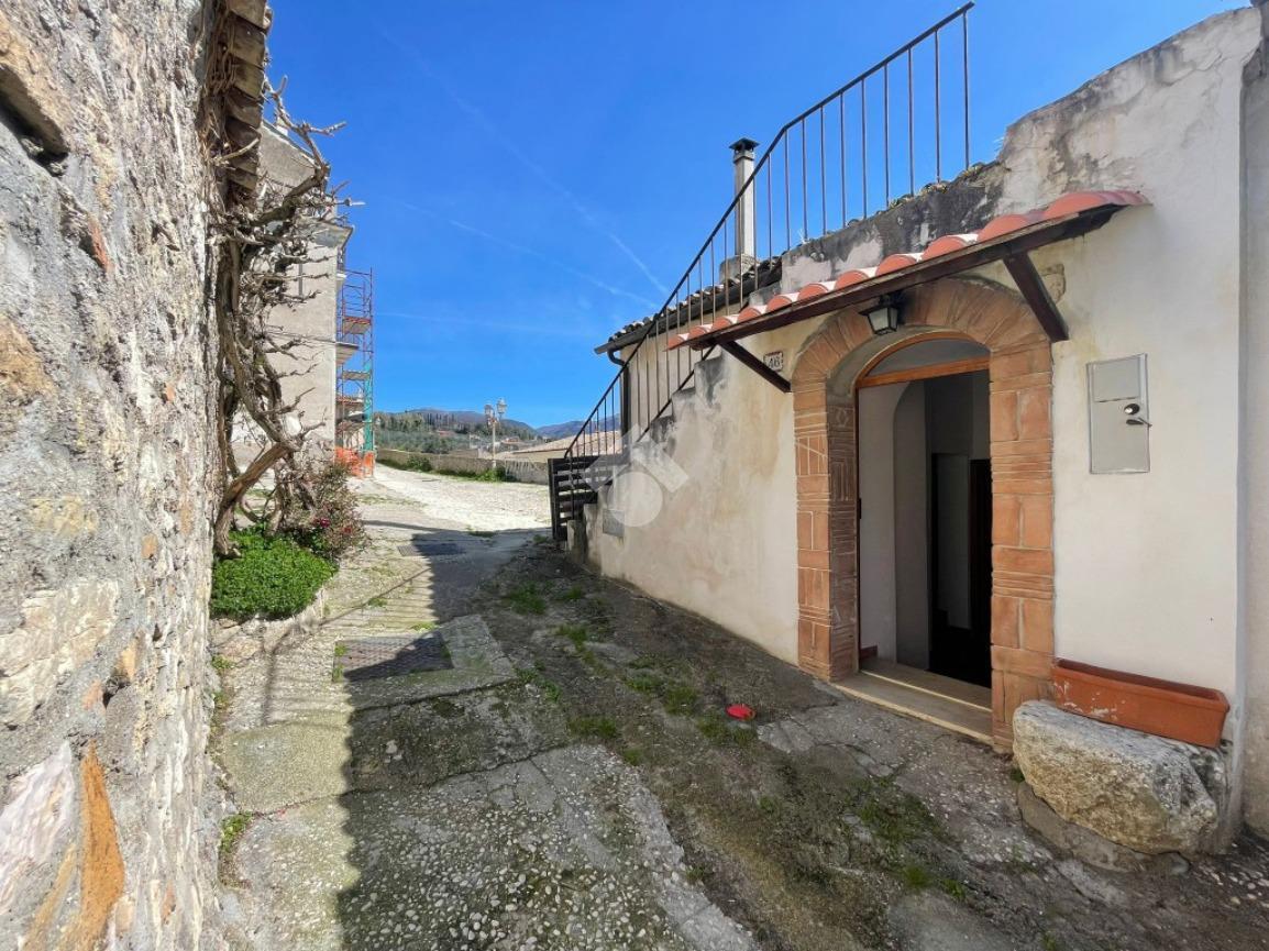 Appartamento in vendita a Torri In Sabina