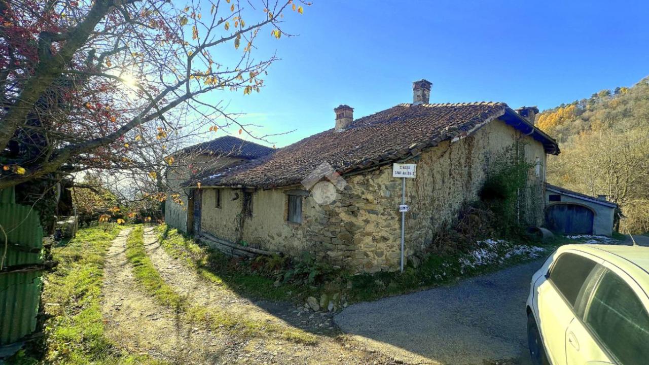 Rustico in vendita a Pinerolo