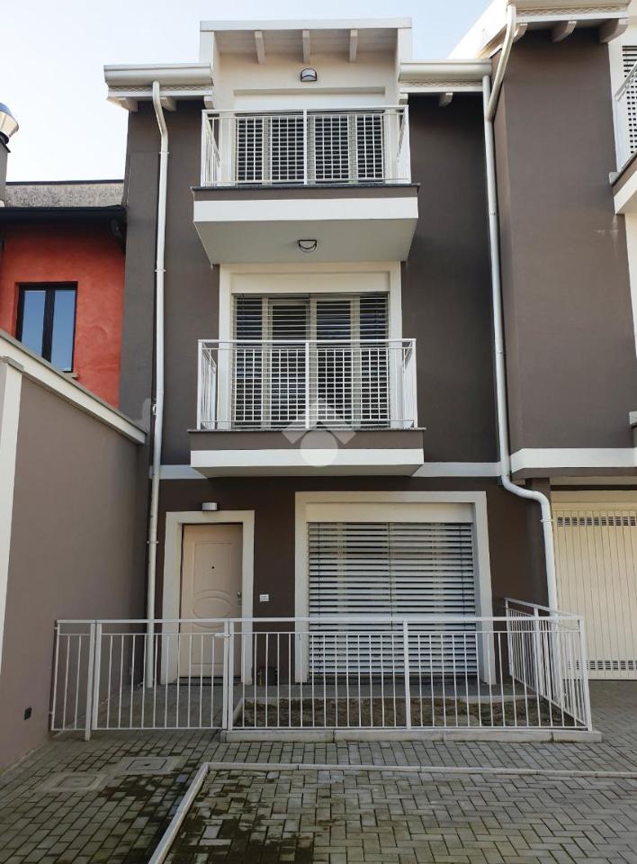 Casa indipendente in vendita a Gallarate