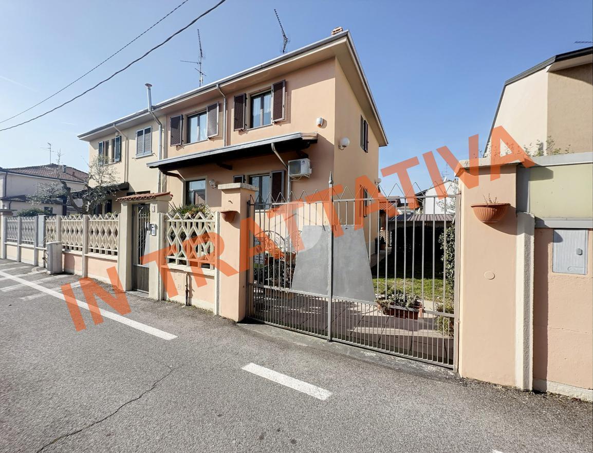 Villa in vendita a Santo Stefano Ticino