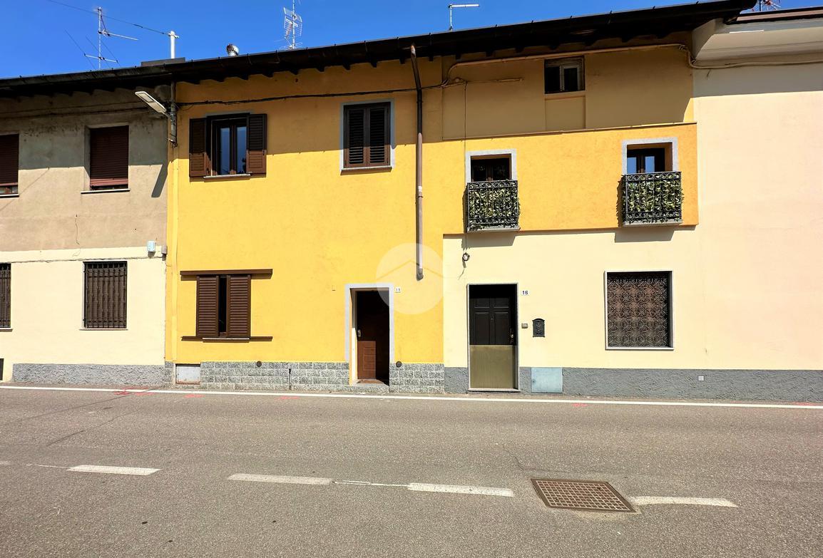 Casa indipendente in vendita a Santo Stefano Ticino
