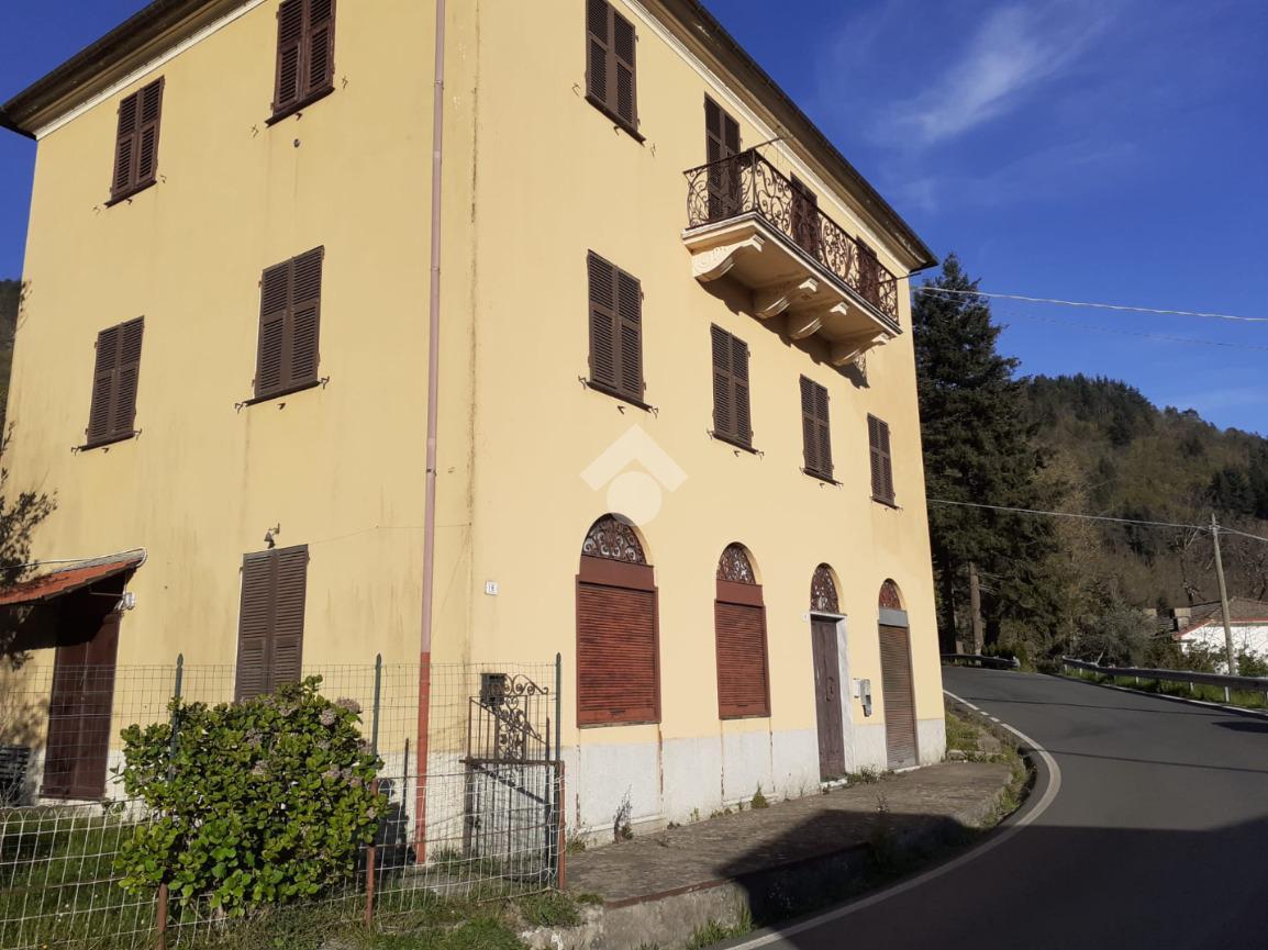 Casa indipendente in vendita a Borzonasca